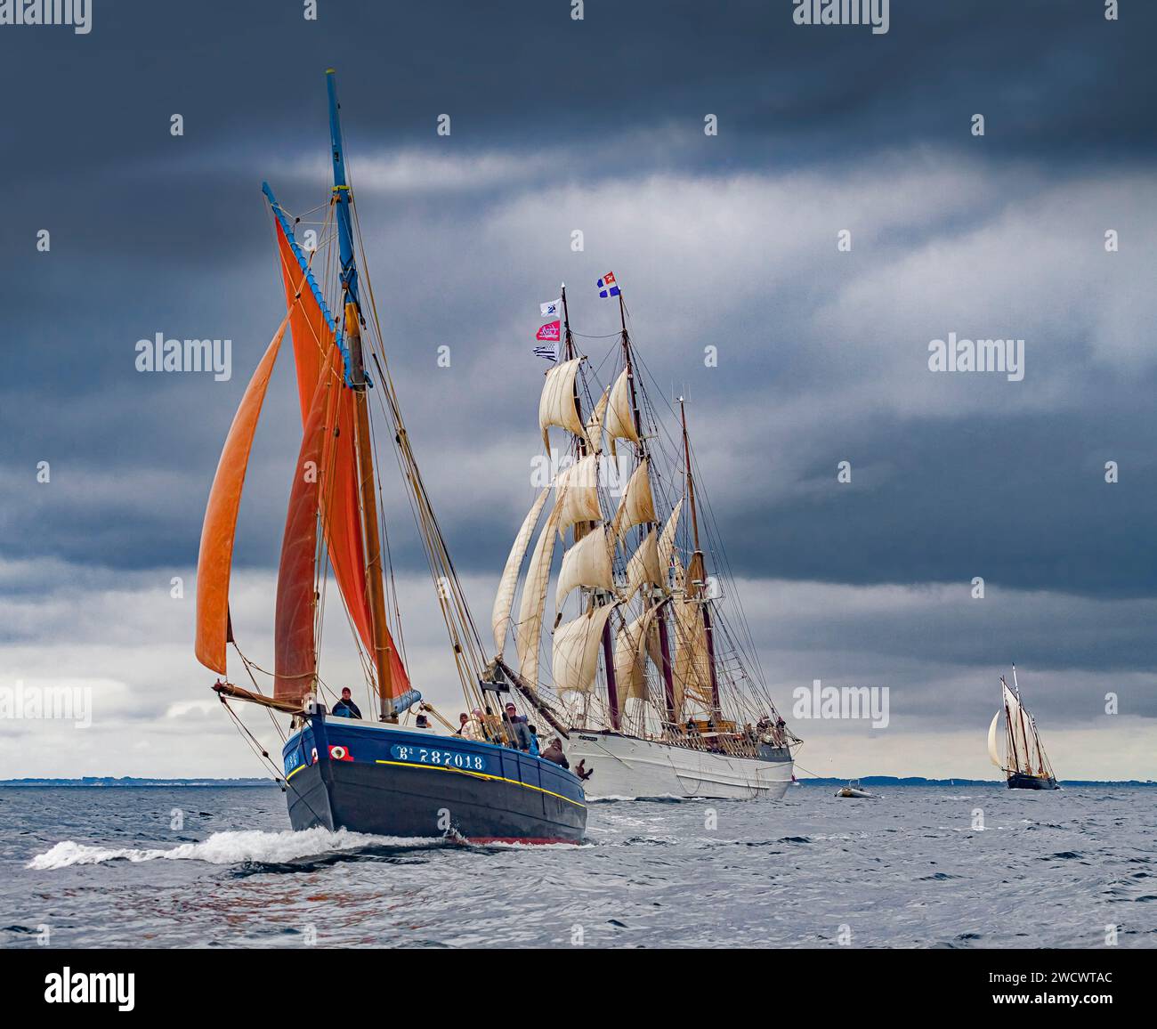 France, Morbihan, Gulf of Morbihan, Dalh-Mad, sloop sailboat with horn ...