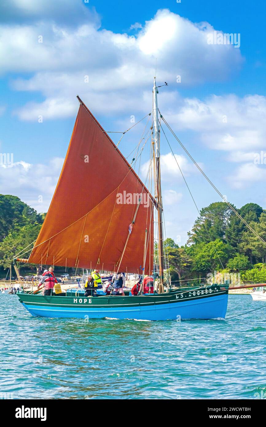 Hope sloop hi-res stock photography and images - Alamy