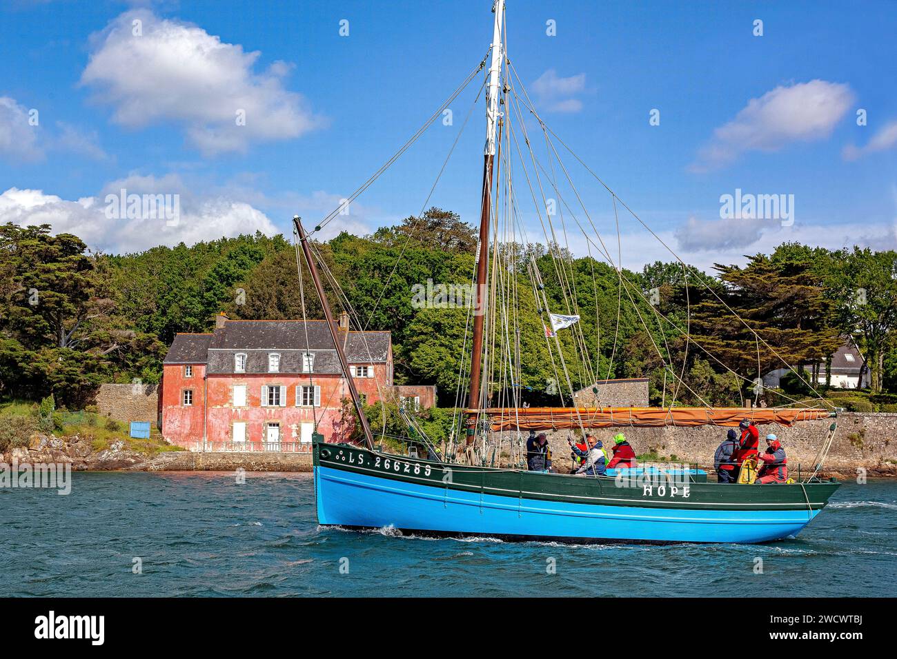 France, Morbihan, Gulf of Morbihan, Sene, Hope, sloop caseyeur, in ...