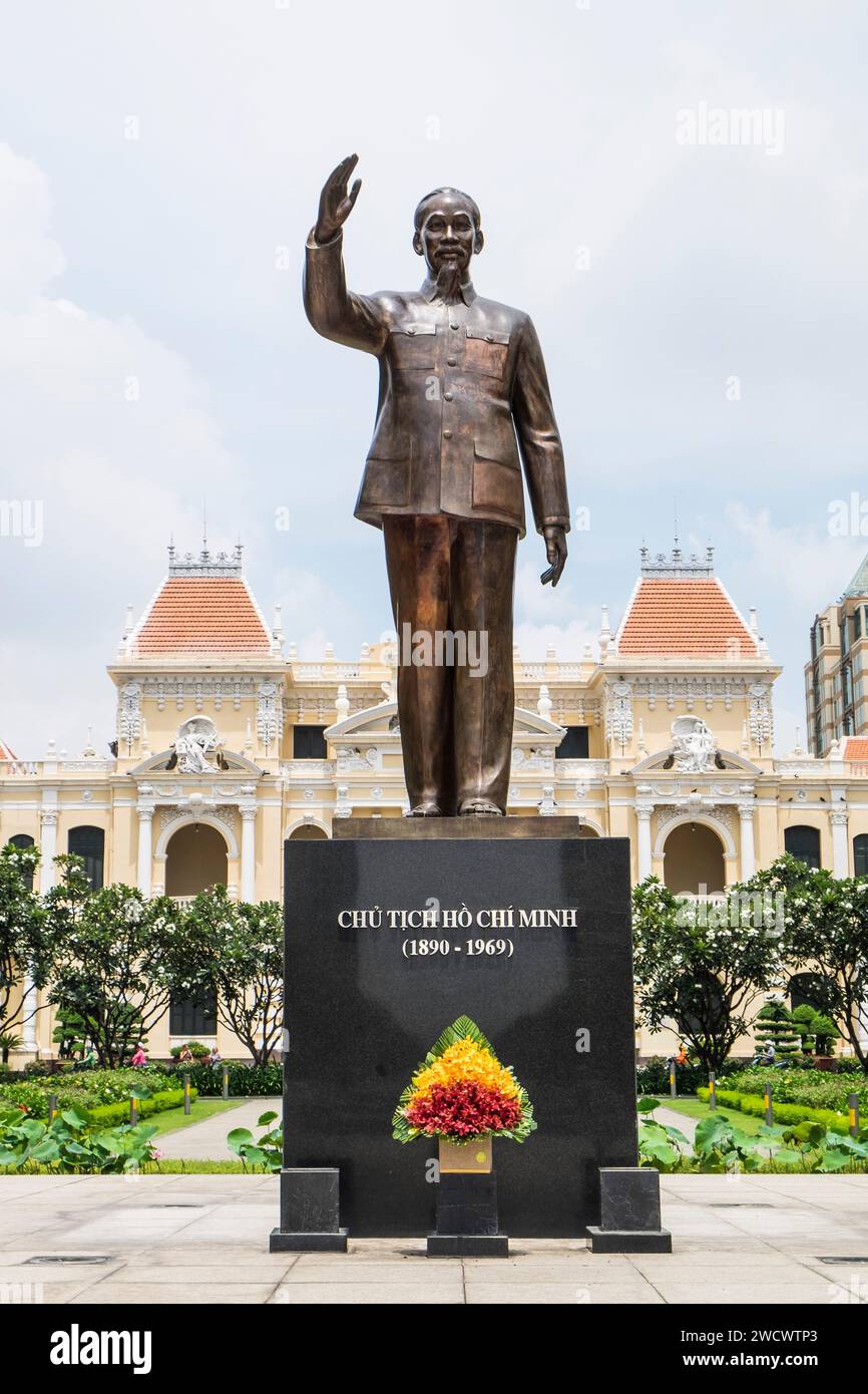 Vietnam, Ho Chi Minh City, Saigon, Statue of Ho Chi Minh in front of ...