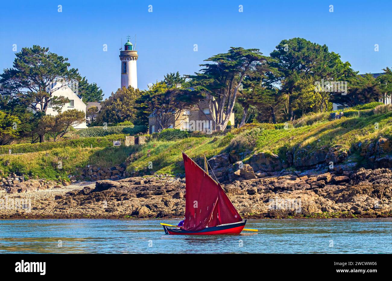 France, Morbihan, Gulf of Morbihan, Rhuys peninsula, passage in front ...