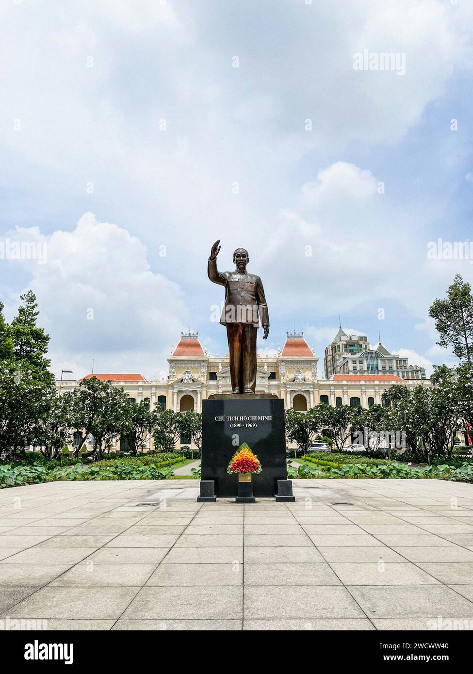 Vietnam, Saigon, Ho Chi Minh ville, Ho Chi Minh statue Stock Photo - Alamy