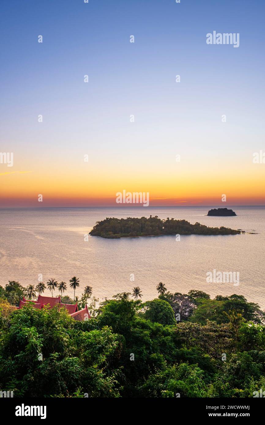 Thailand, Trat province, Ko Chang island, sunset over the Kai Bae bay ...