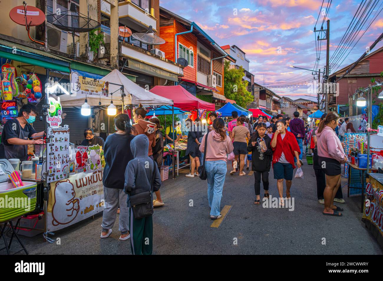 Thailand, Trat province, Trat, night market Stock Photo - Alamy