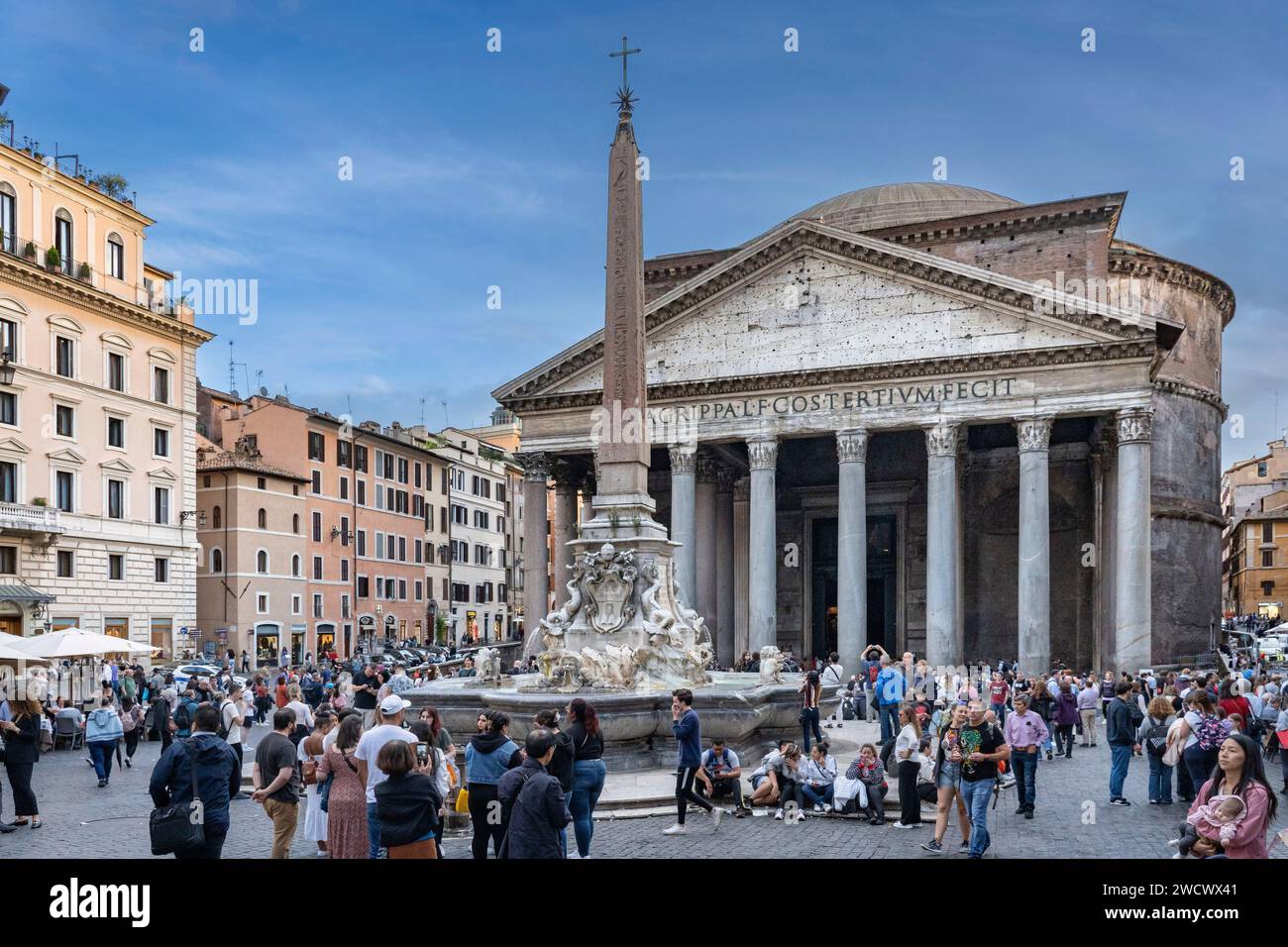 Italy, Latium, Rome, the Pantheon, obelisk in Piazza della Rotonda ...