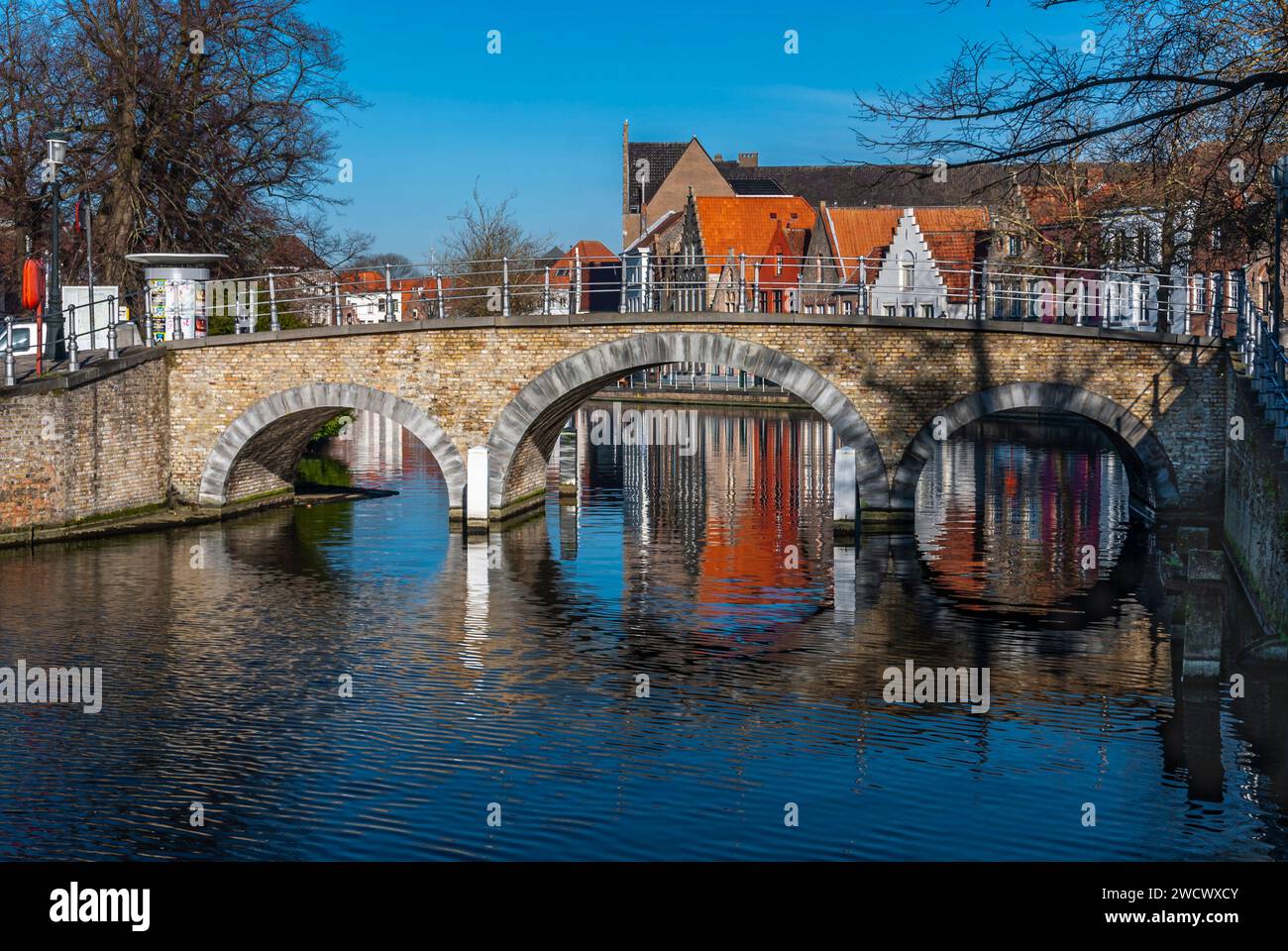 Casa canal brujas hi-res stock photography and images - Alamy