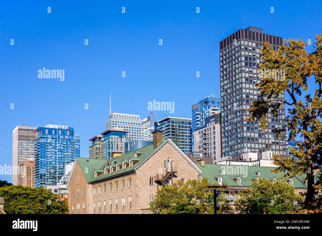 Canada skyscraper architecture hi-res stock photography and images - Alamy