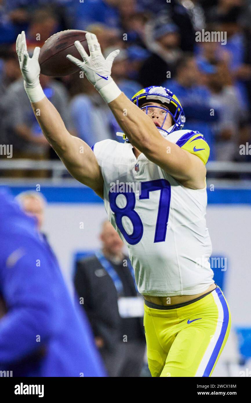 Los Angeles Rams tight end Davis Allen (87) warms up against the ...