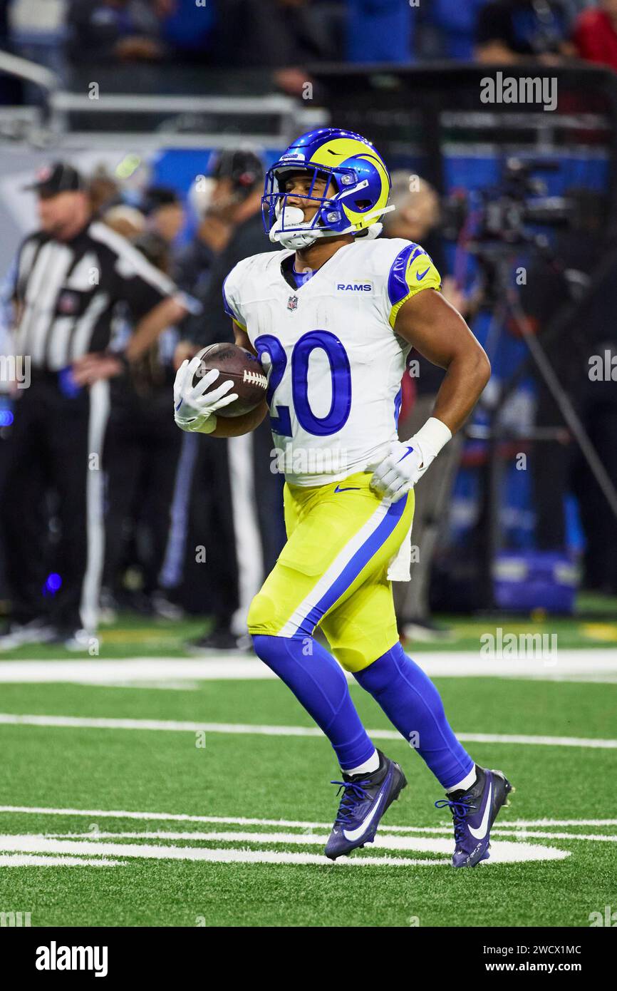 Los Angeles Rams running back Ronnie Rivers (20) warms up against the ...