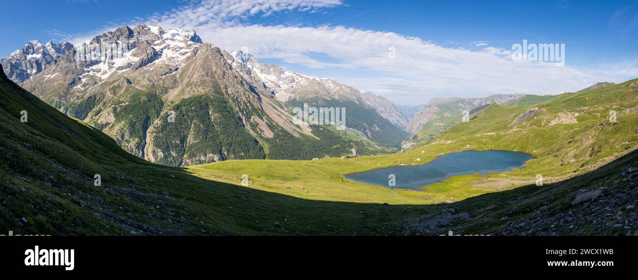 Camp outdoors hi-res stock photography and images - Alamy