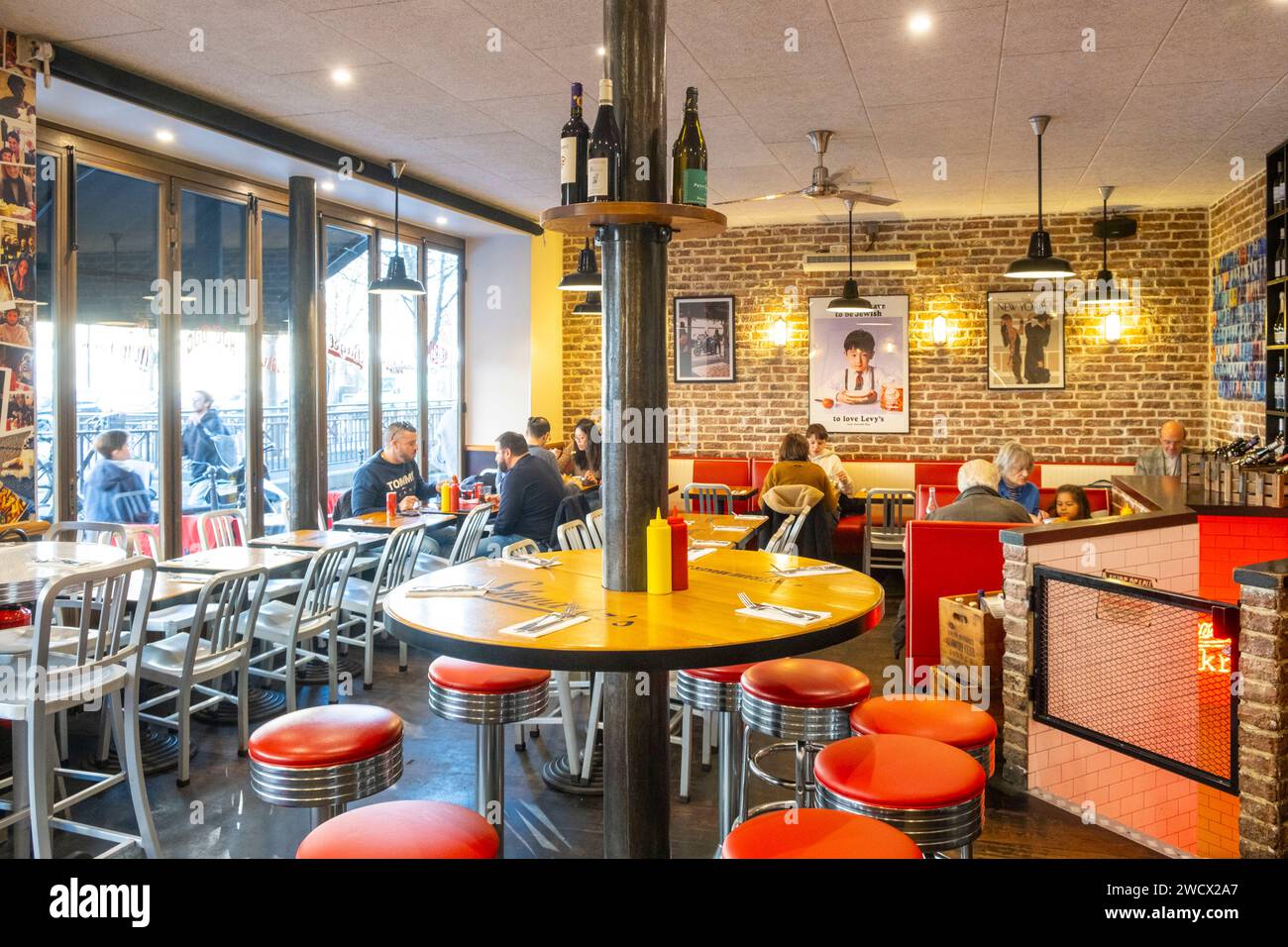 France, Paris, the New York style restaurant Schwartz's Delicatessen ...