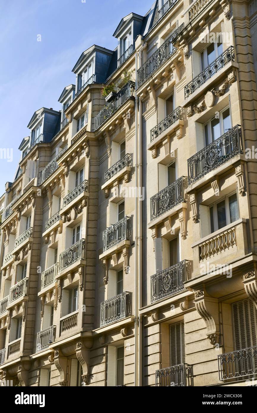 France, Paris, facade of a Haussmannian building in the 11th ...