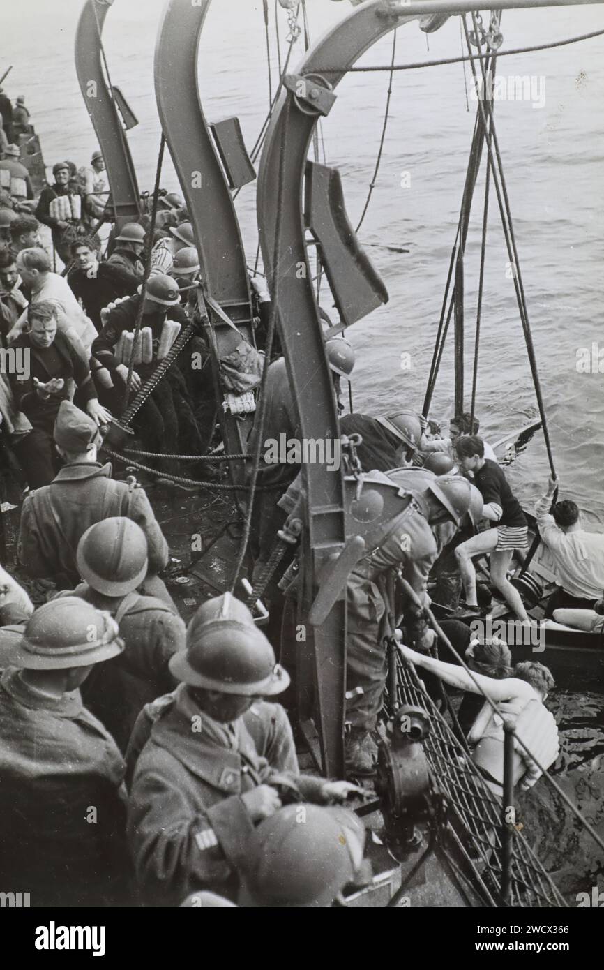 France, Nord, Dunkirk, rescue of the shipwrecked members of the ...