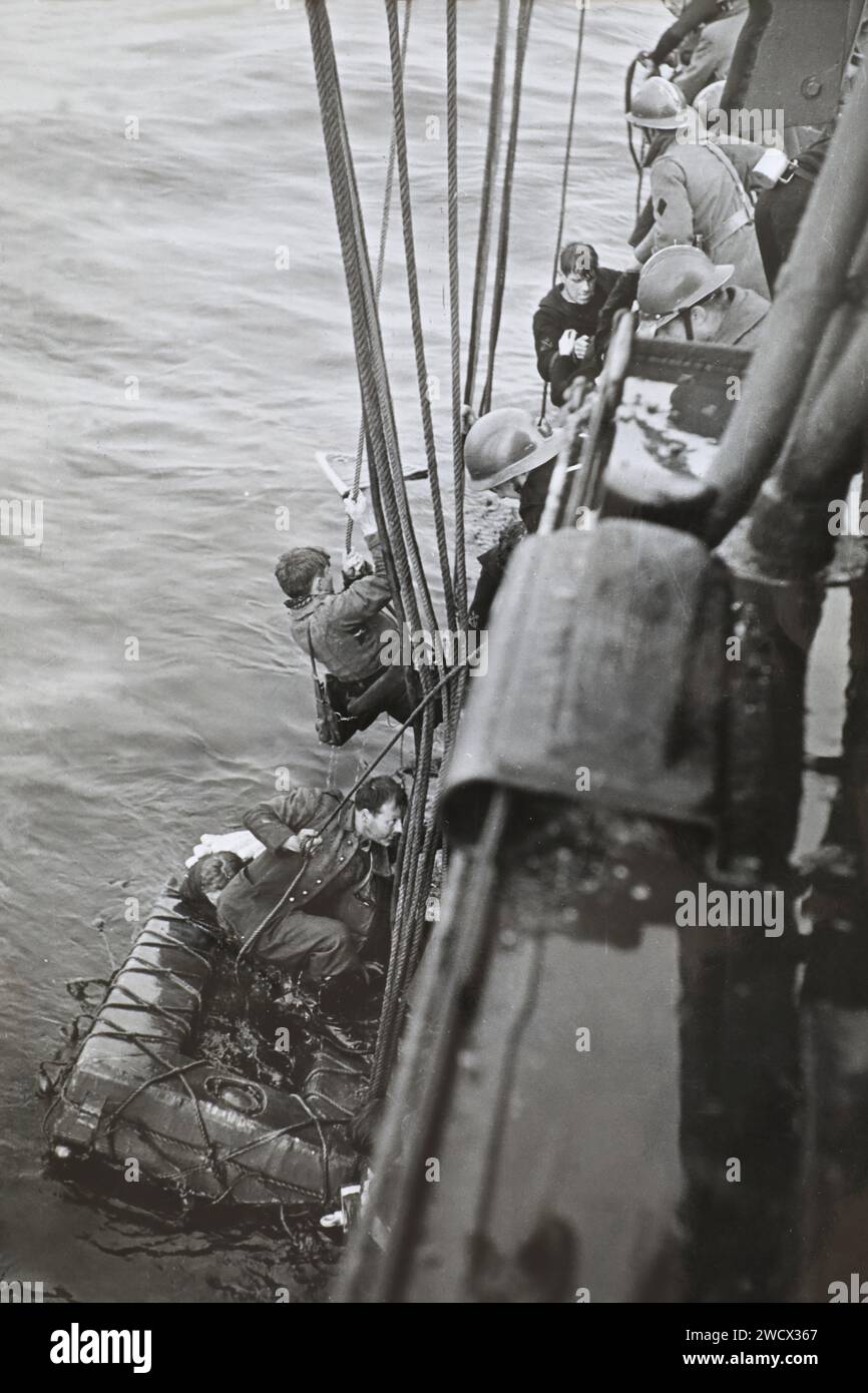 France, Nord, Dunkirk, rescue of the shipwrecked members of the ...