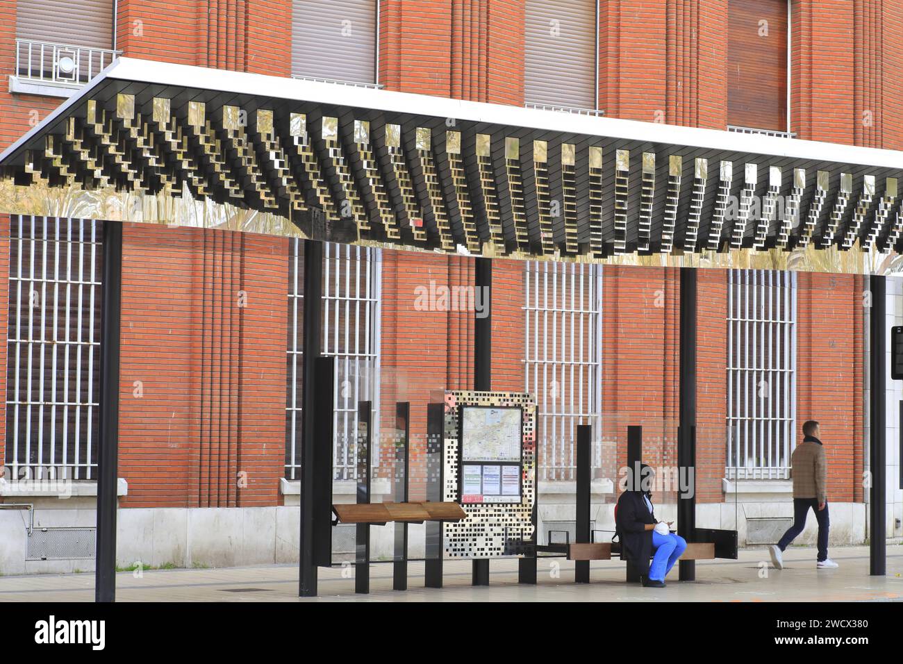 Building bank facade building hi-res stock photography and images - Alamy