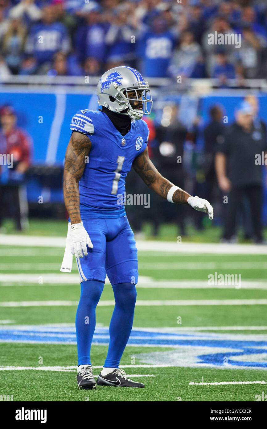 Detroit Lions cornerback Cameron Sutton (1) pursues a play on defense ...
