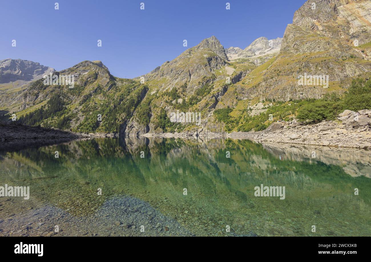 France, Isere (38), Bourg-d'Oisans, Lac du Lauvitel, the largest lake ...