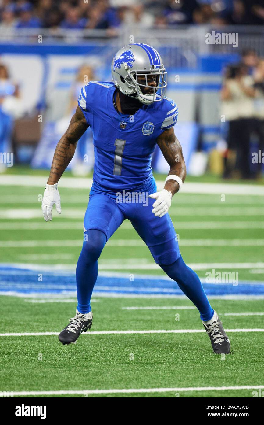 Detroit Lions cornerback Cameron Sutton (1) pursues a play on defense ...