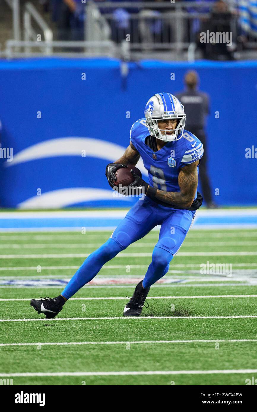 Detroit Lions wide receiver Josh Reynolds (8) runs the ball against the ...