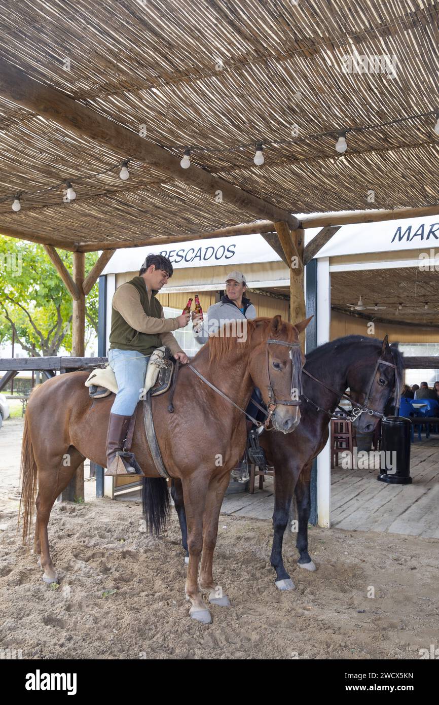 Bar height counter hi-res stock photography and images - Alamy