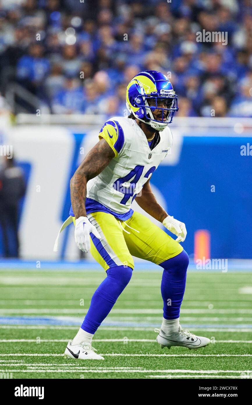 Los Angeles Rams safety John Johnson III (43) pursues a play against ...