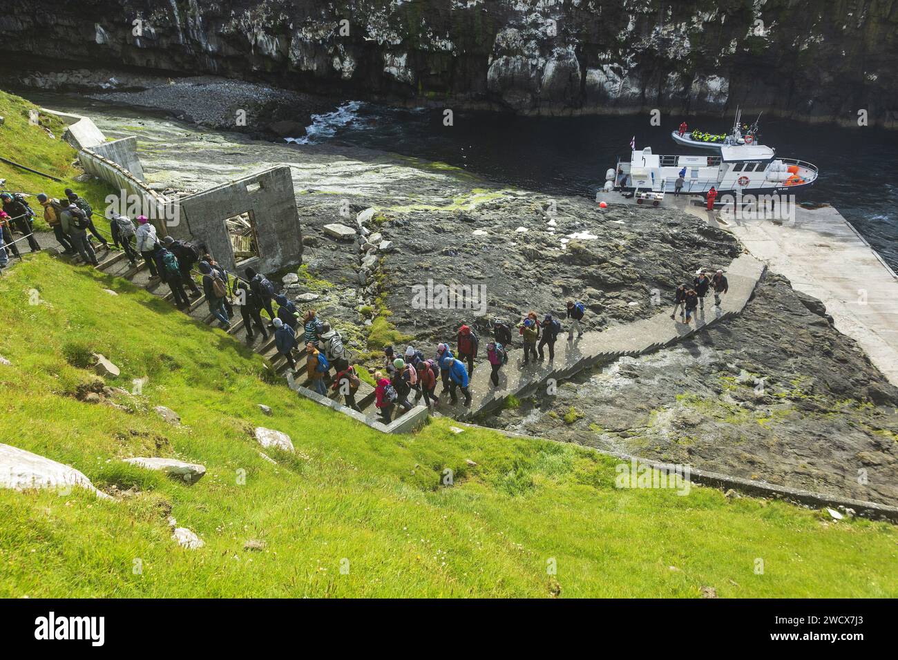 Denmark, Faroe Islands, island of Mykines, the port, arrival of ...