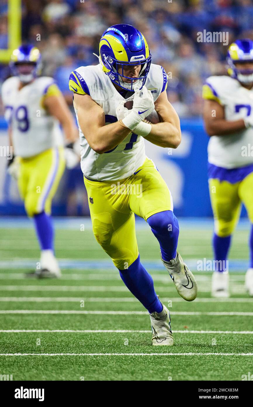 Los Angeles Rams tight end Davis Allen (87) runs the ball against the ...
