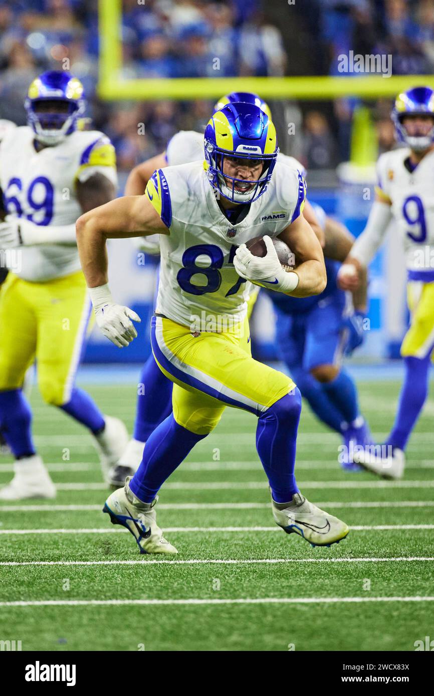 Los Angeles Rams tight end Davis Allen (87) runs the ball against the ...