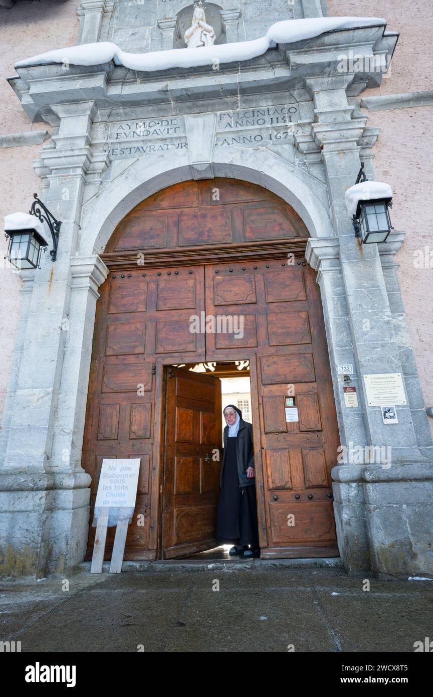 Stone convent building hi-res stock photography and images - Alamy