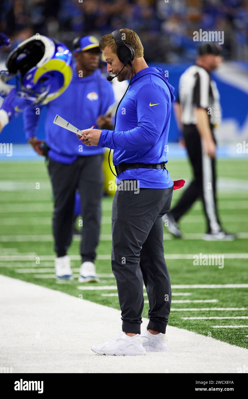 Los Angeles Rams head coach Sean McVay on the sideline against the ...