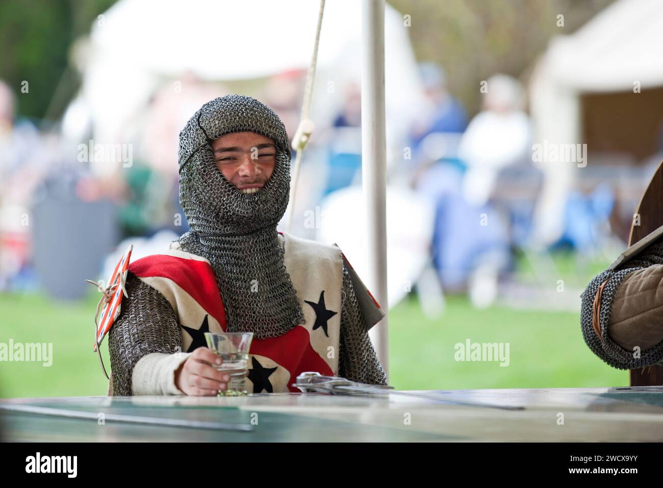 Round table knights celebration hi-res stock photography and images - Alamy