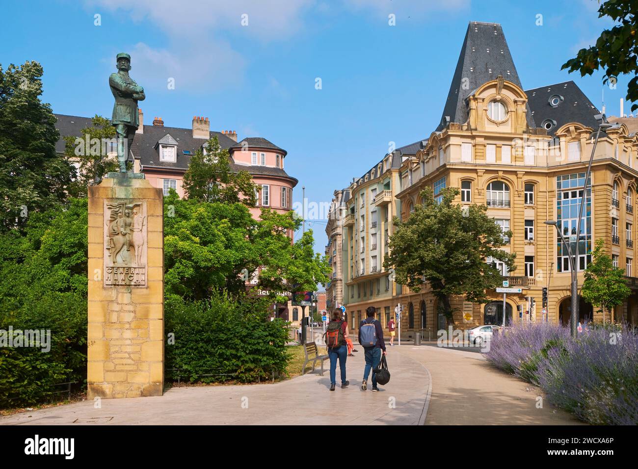 Charles mangin statue hi-res stock photography and images - Alamy