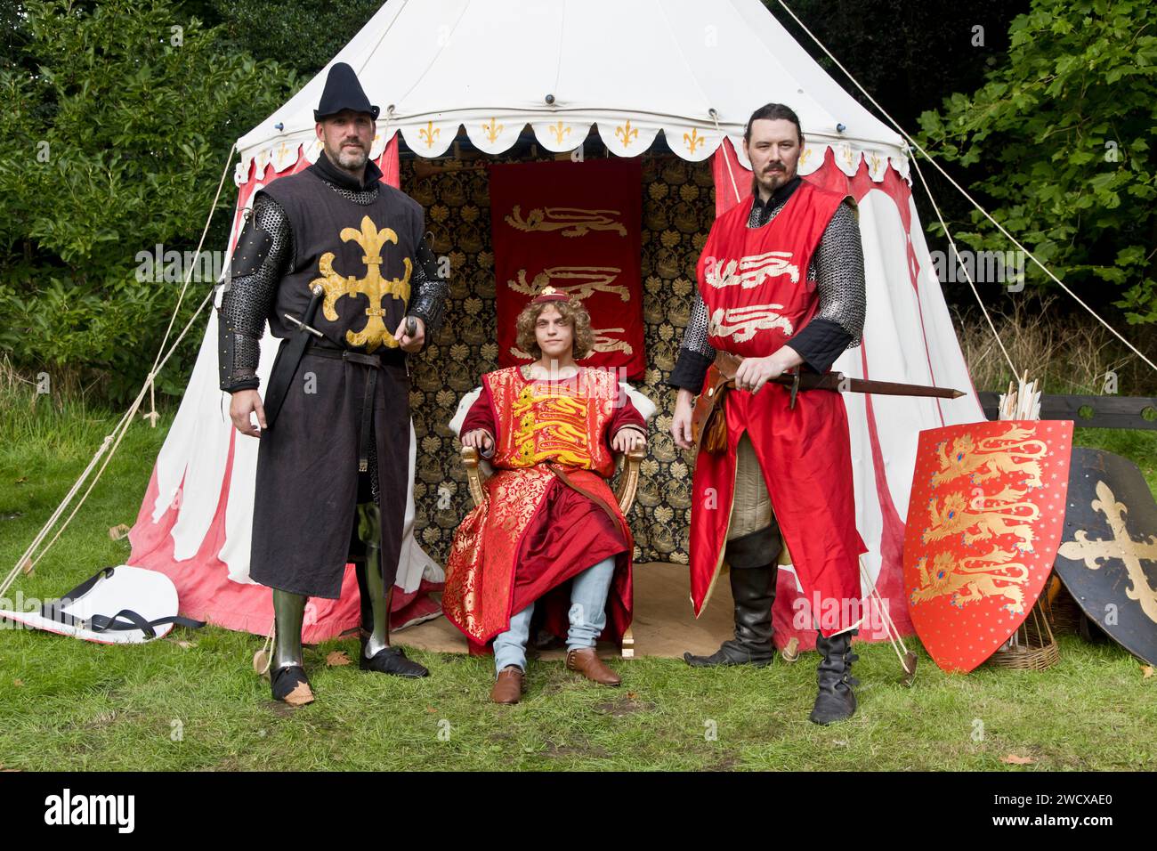 English kings guard hi-res stock photography and images - Alamy