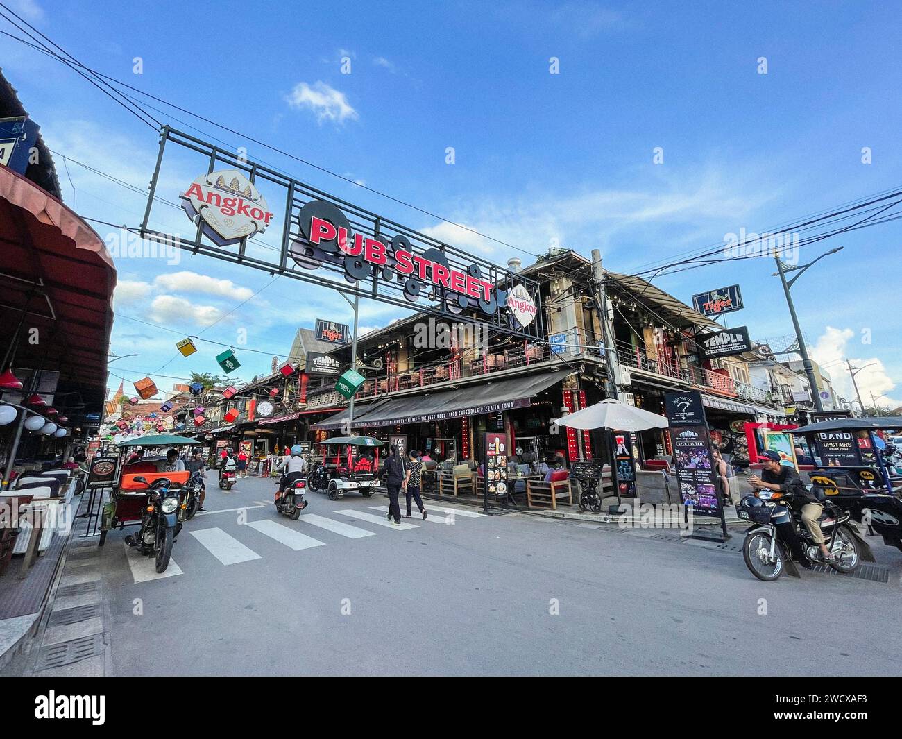 Khmer cambodia pub street hi-res stock photography and images - Alamy
