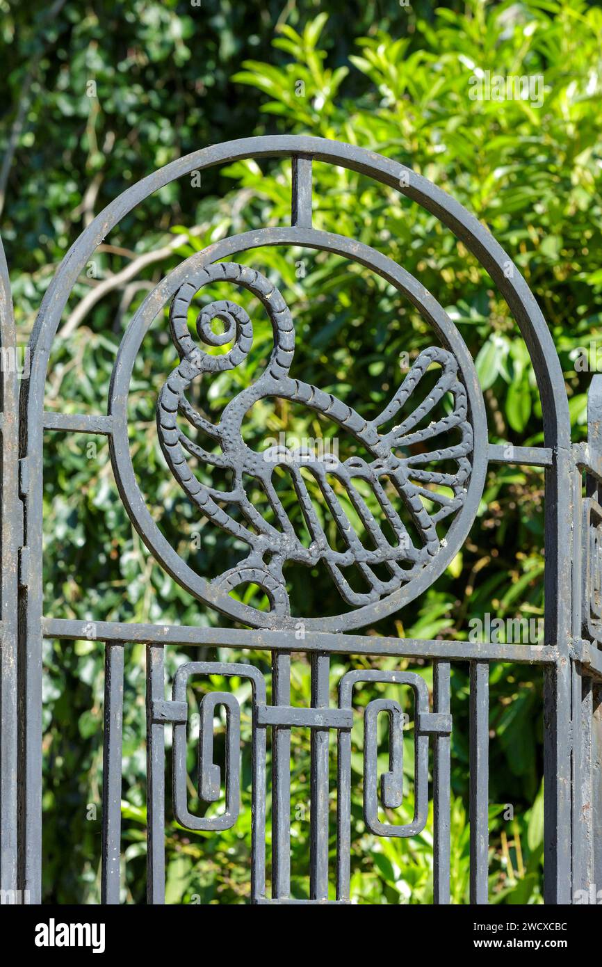Wrought iron fence house hi-res stock photography and images - Alamy