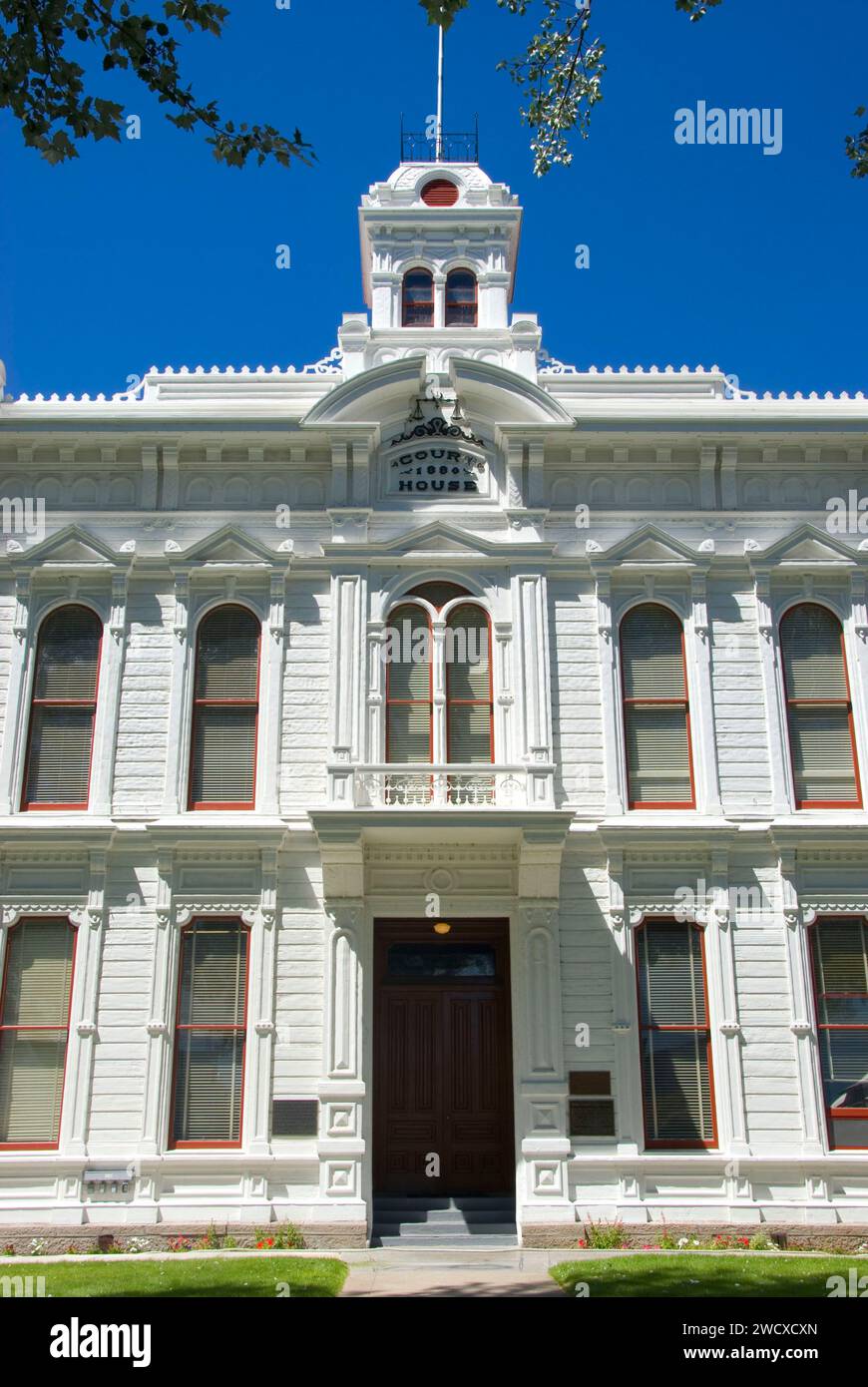 Mono County Courthouse, Bridgeport, Eastern Sierra Scenic Byway ...
