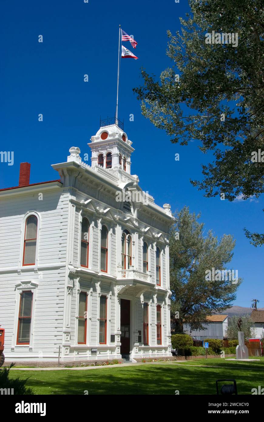 Mono County Courthouse, Bridgeport, Eastern Sierra Scenic Byway ...