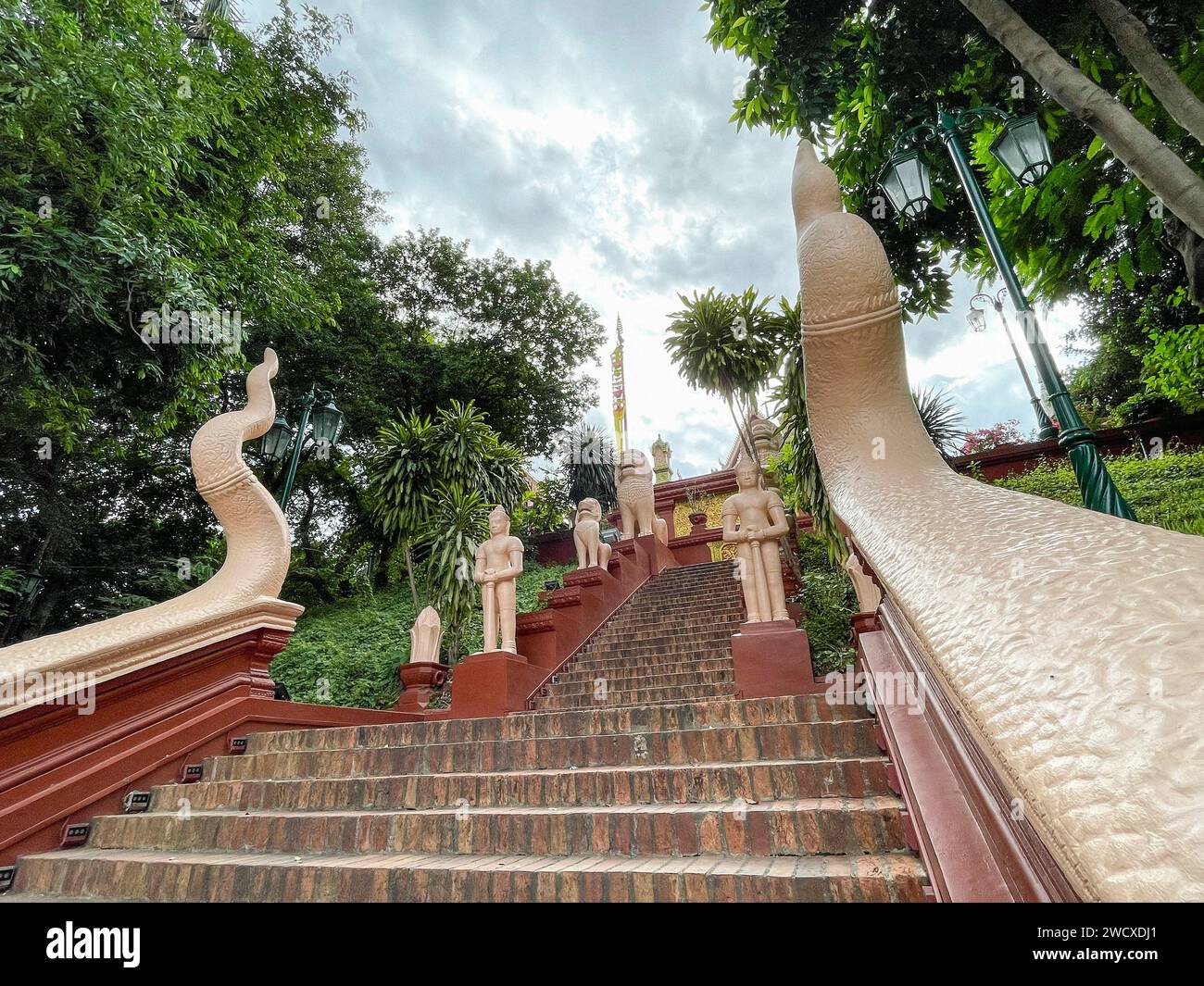 Cambodia, Phnom Penh, Wat Phnom temple Stock Photo - Alamy