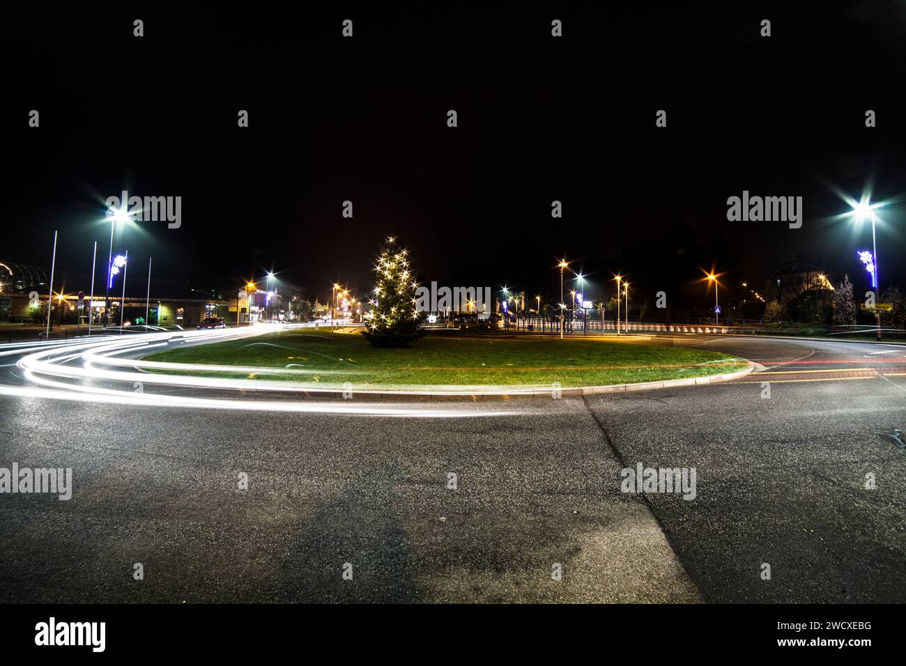 Traffic roudabout hi-res stock photography and images - Alamy