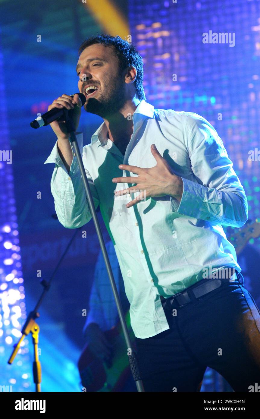 Milan Italy 2008-09-25:Cesare Cremonini, Italian singer,during the live ...