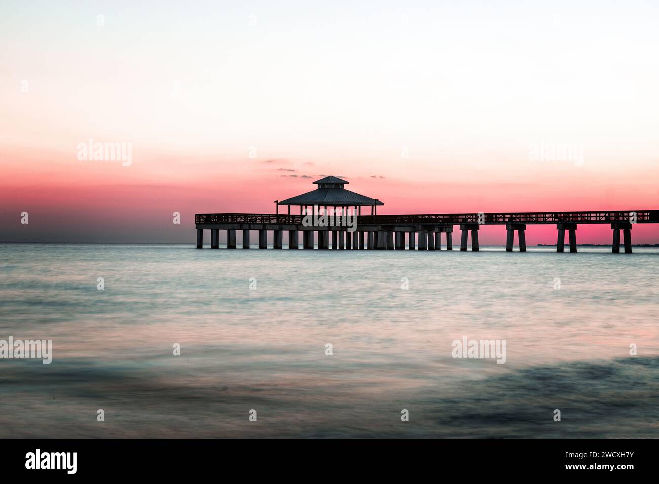Beautiful sunset at naples pier hi-res stock photography and images - Alamy