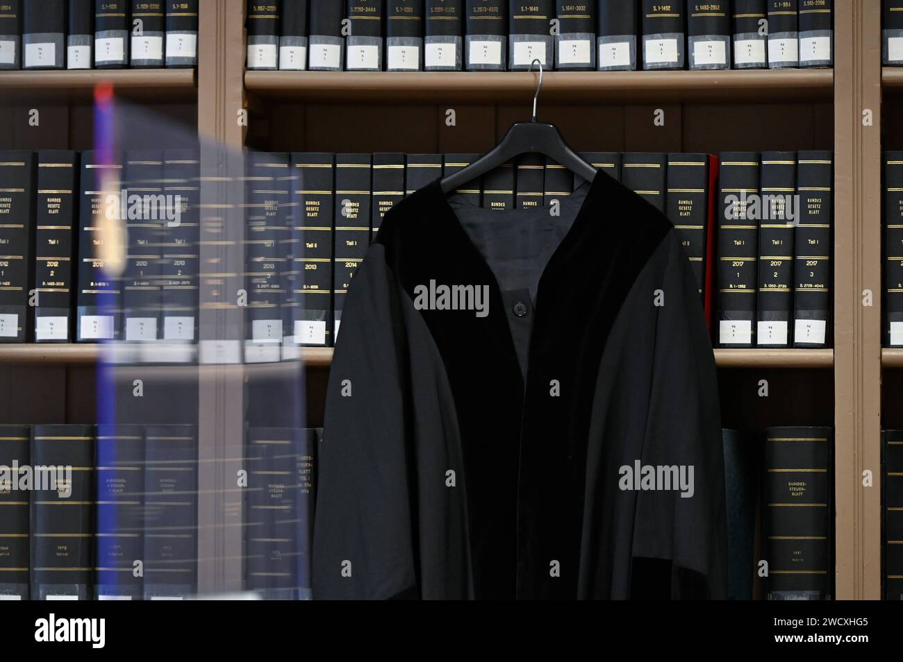 Richterrobe in der Bibliothek des Frankfurter Landgerichts Themenfoto ...