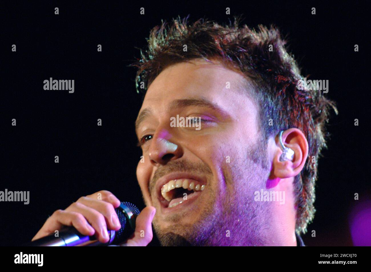 Cesare cremonini festivalbar hi-res stock photography and images - Alamy