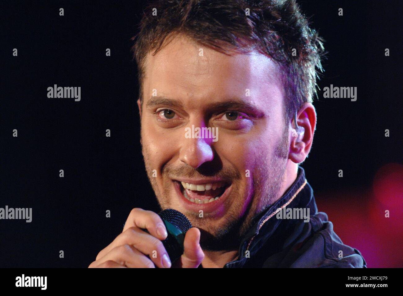 Cesare cremonini festivalbar 2006 hi-res stock photography and images ...