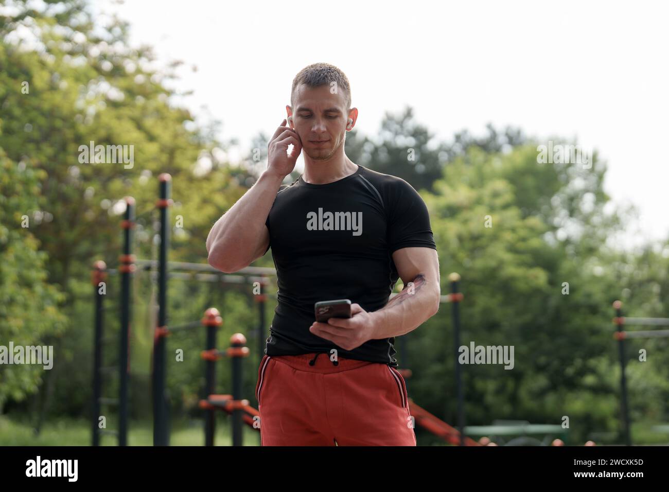 Tech savvy workout hi-res stock photography and images - Alamy