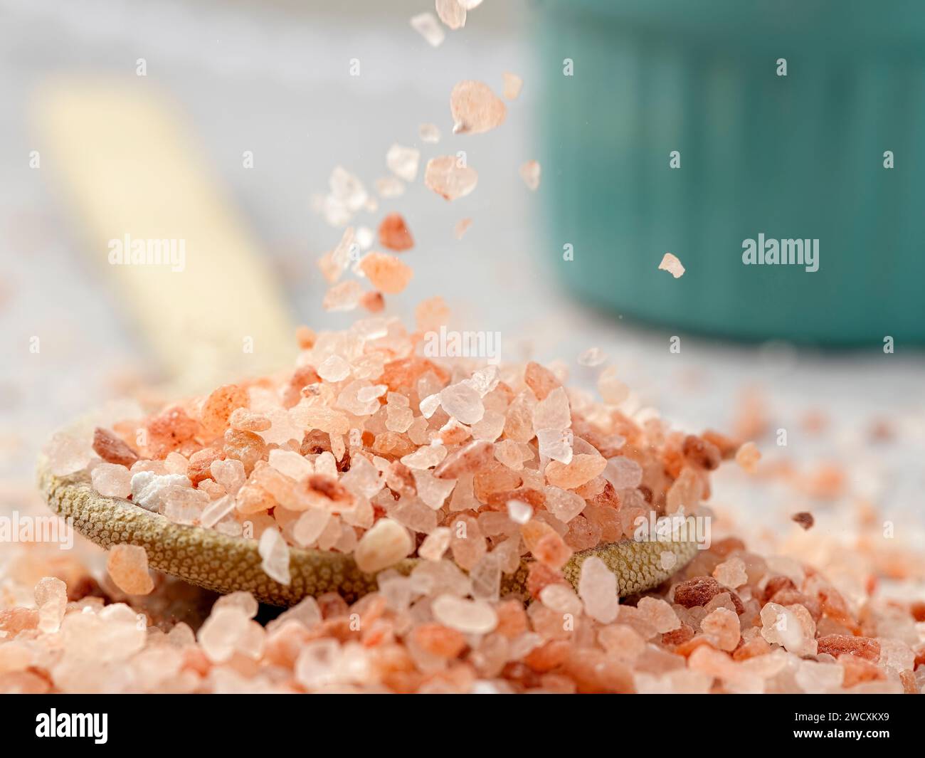 Himalayan pink salt studio shot hi-res stock photography and images - Alamy