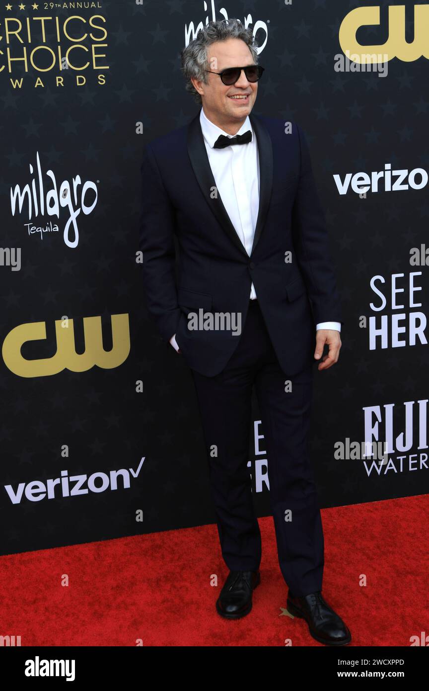 Mark ruffalo 2024 hi-res stock photography and images - Alamy