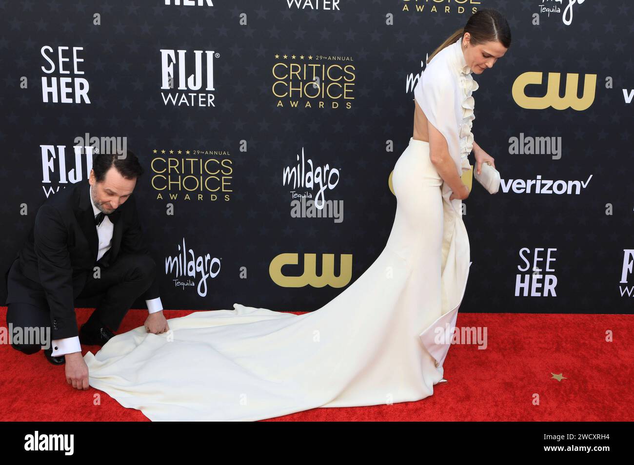 Matthew Rhys mit Partnerin Keri Russell bei der Verleihung der 29 ...