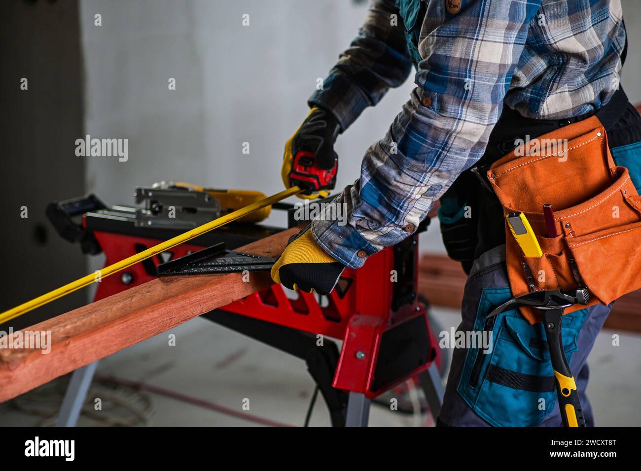 Triangle measuring tool hi-res stock photography and images - Alamy