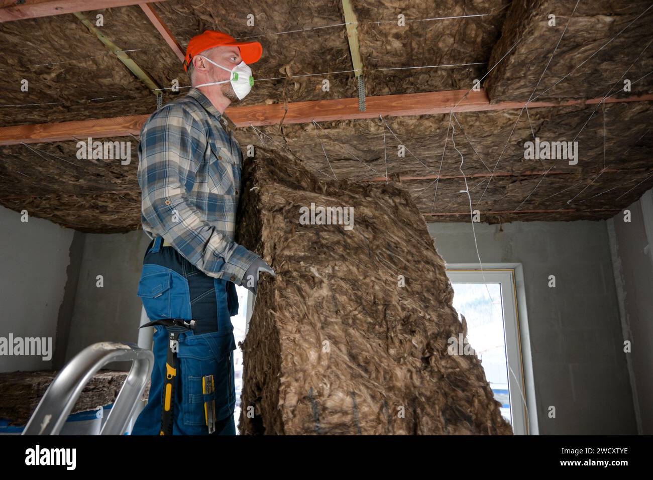 Insulation placement hi-res stock photography and images - Alamy